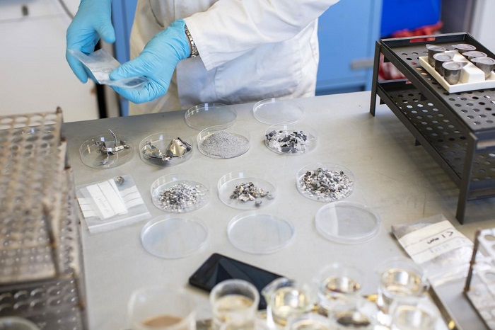 Your smartphone contains many rare chemical elements