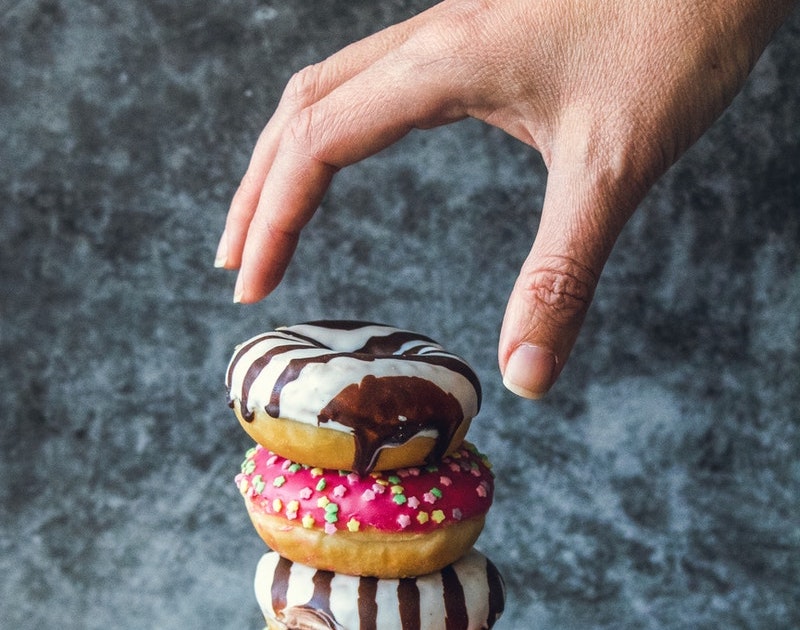 Curb your eating: Help your brain fight the urge to splurge