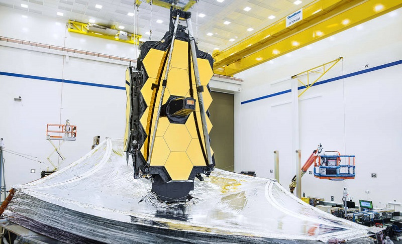 How do the James Webb Space Telescope’s infrared eyes work